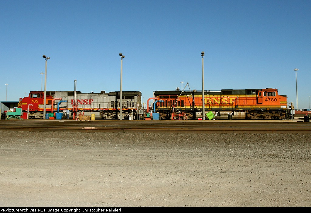 BNSF 785 and BNSF 4780